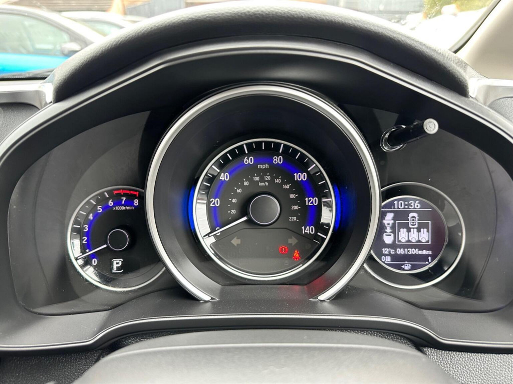 Used HONDA JAZZ 2017 Silver for sale - £6690 in ST6 5QH, Staffordshire | Motor Village Stoke