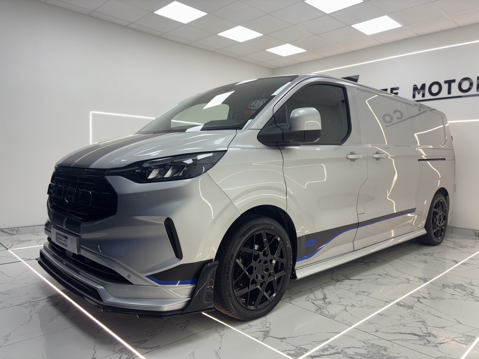 Used FORD TRANSIT CUSTOM 2024 Silver for sale - £27995 +VAT in Barnsley ...