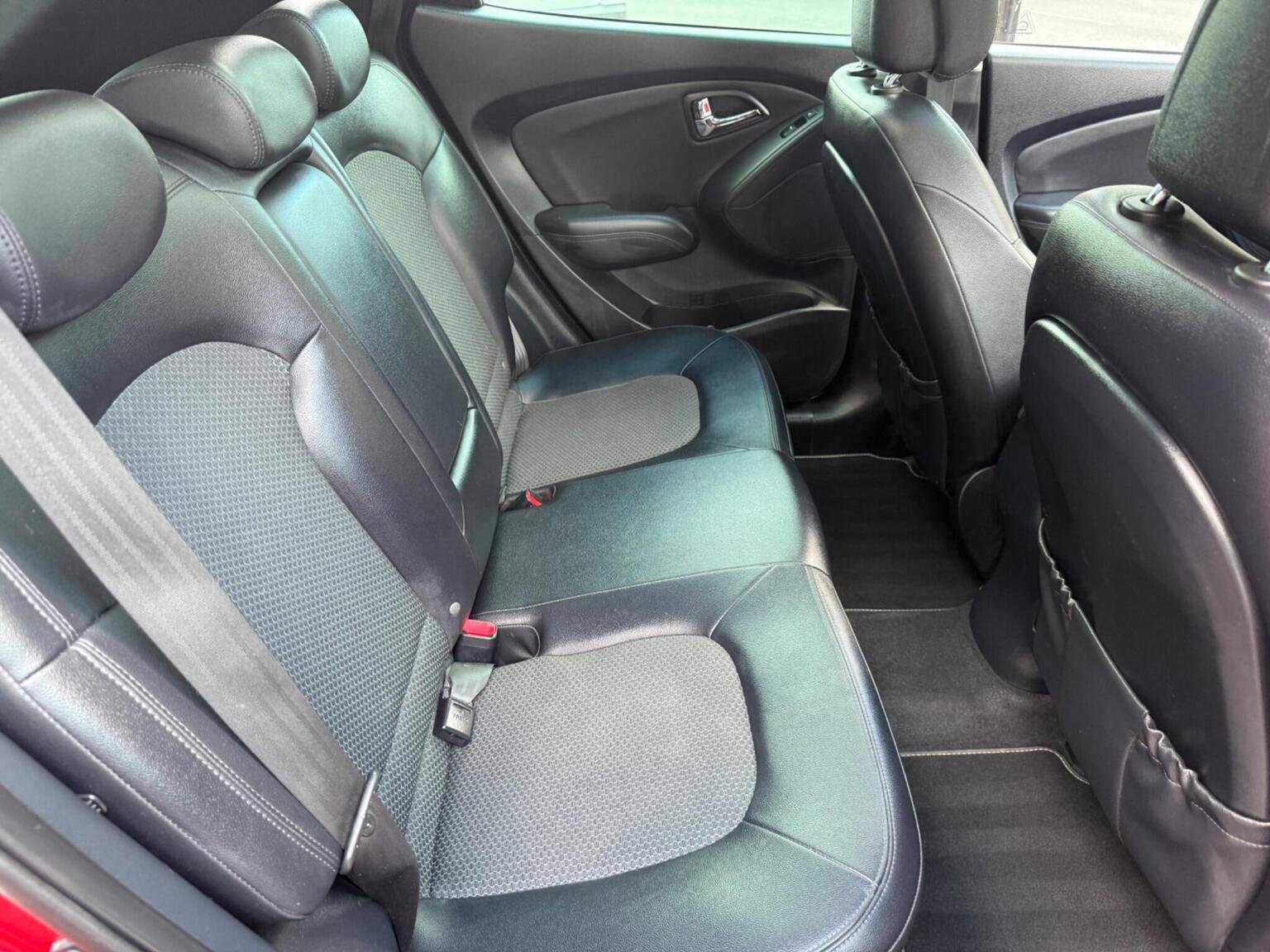 SOLD - Used HYUNDAI IX35 2010 Red in Bury St Edmunds, Suffolk | Hawkes ...