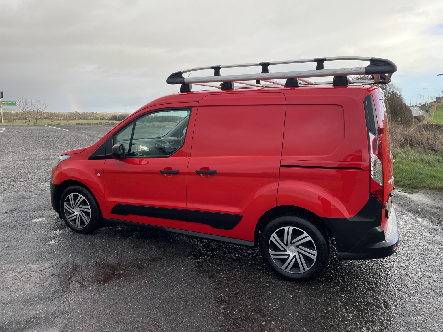 Used FORD TRANSIT CONNECT in Dunfermline, Fife | GLT Vehicle Group