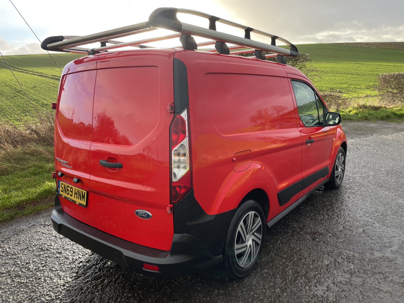 Used FORD TRANSIT CONNECT in Dunfermline, Fife | GLT Vehicle Group